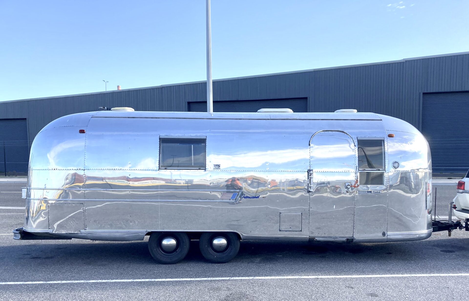1967 Airstream Overlander - Aluminia