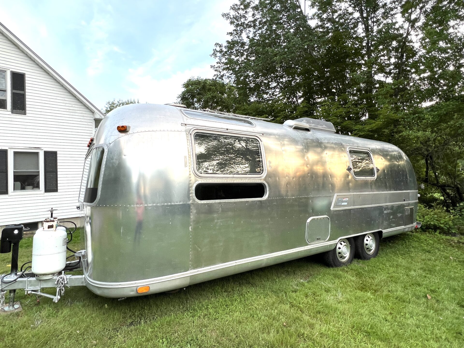 1973 Airstream Overlander - Aluminia