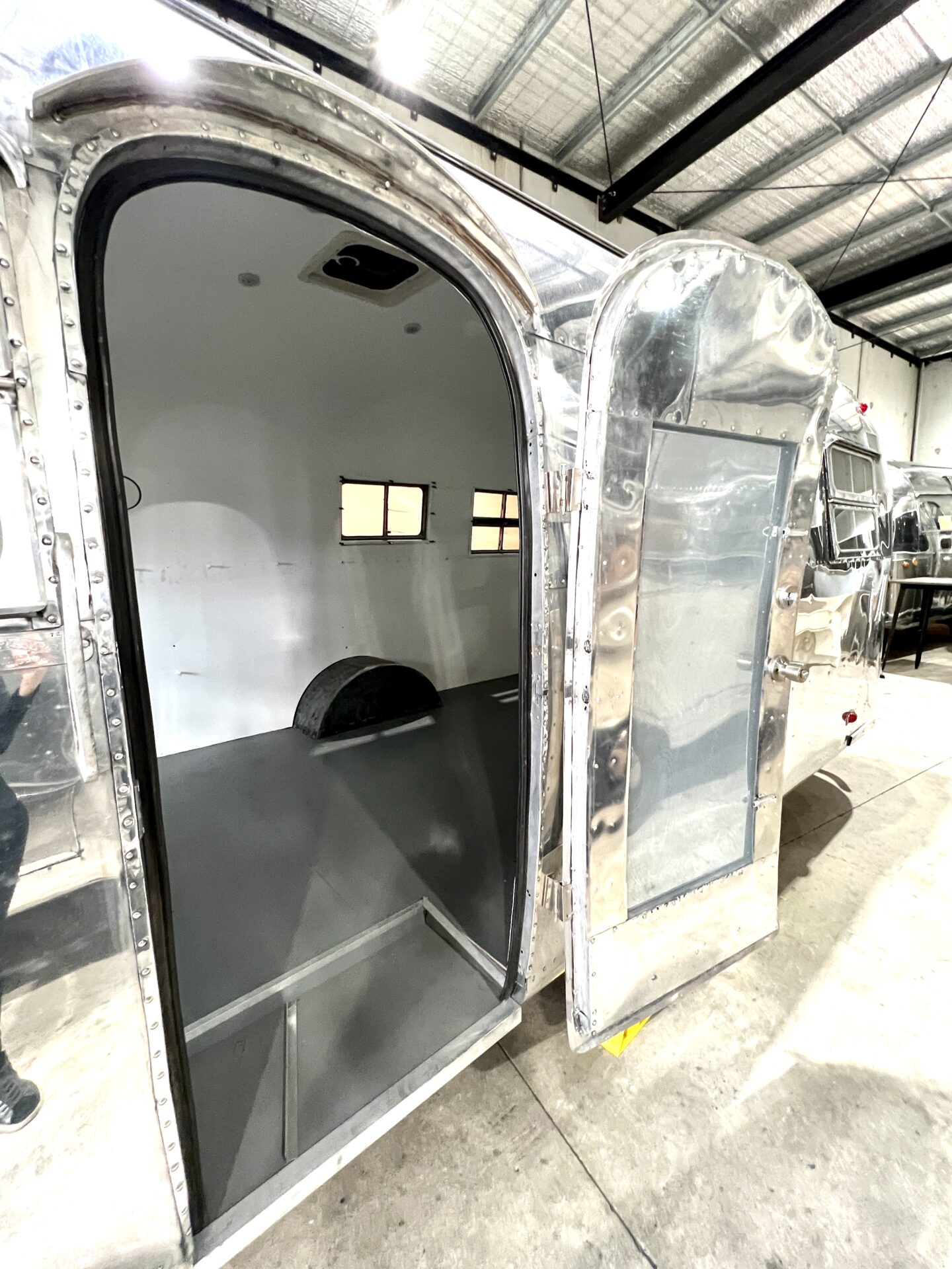 1952 Airstream Flying Cloud - Aluminia